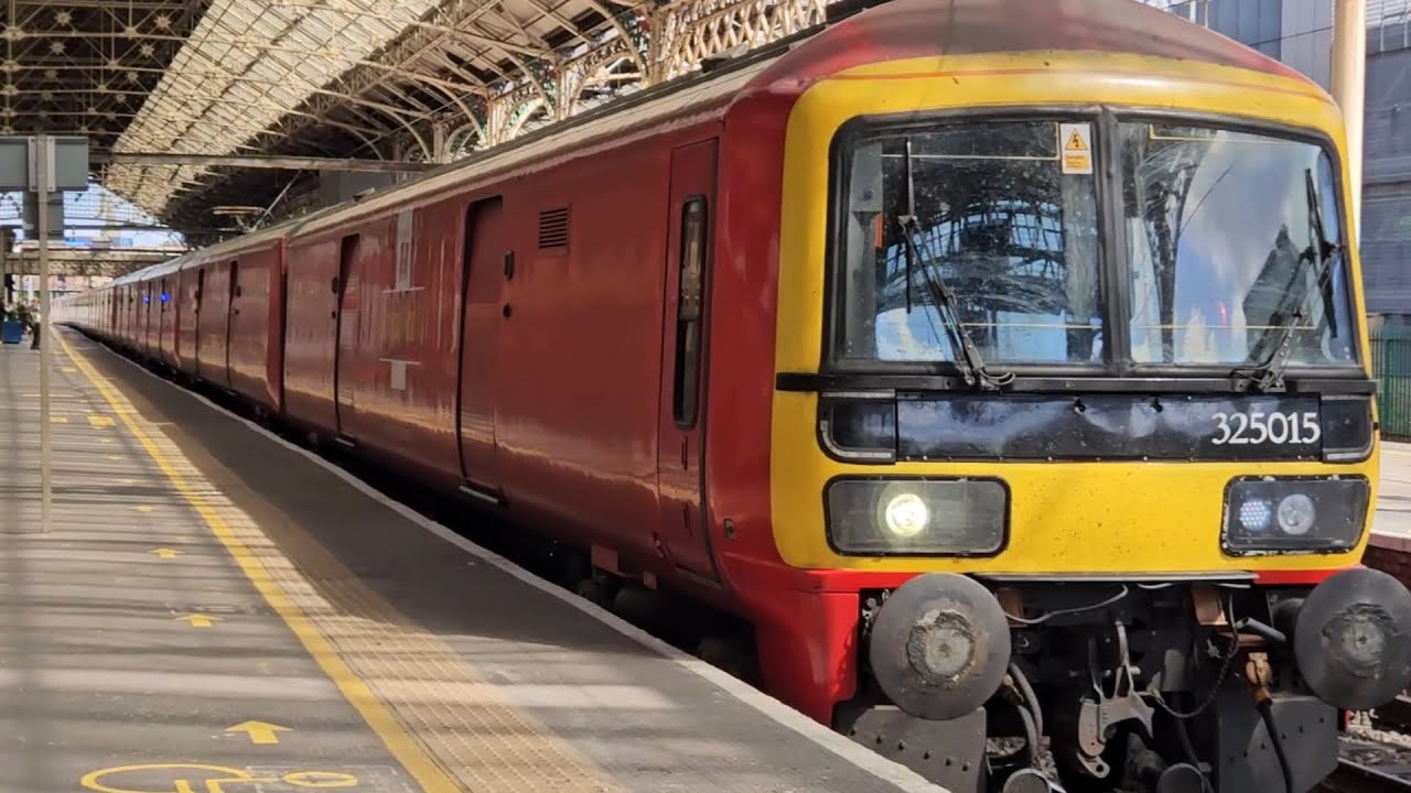 DB Cargo/Royal Mail 325015 325013 325007 Runs 1M36 Shieldmuir To ...