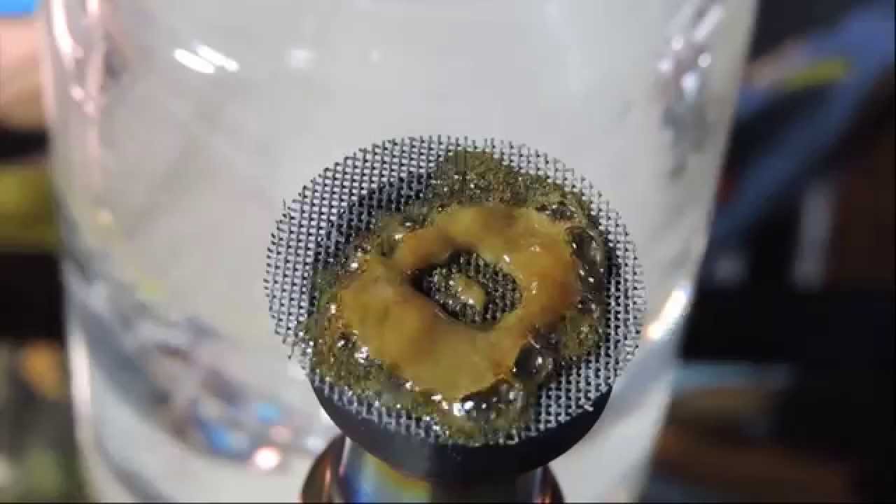 **Minute Meltshot Quickie**: "Deathstar" 73u Full-Melt Bubble Hash J-Mike - YouTube