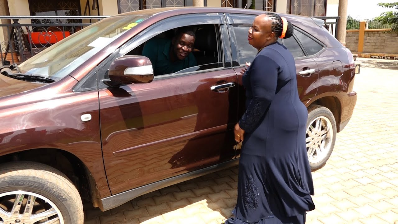 Emotoka ya SB4 erese Ebizibu _Maama Fina Abasekeredde Abogezi - YouTube