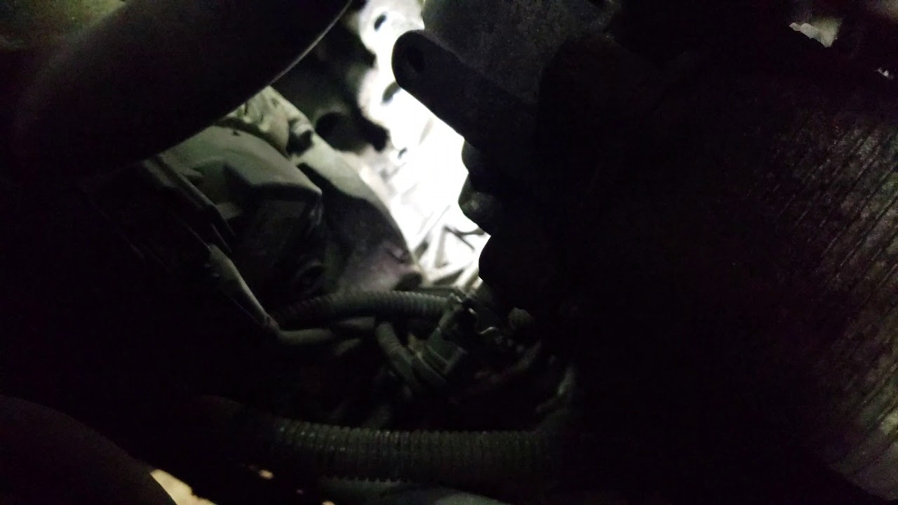 335d belt tensioner removal - YouTube