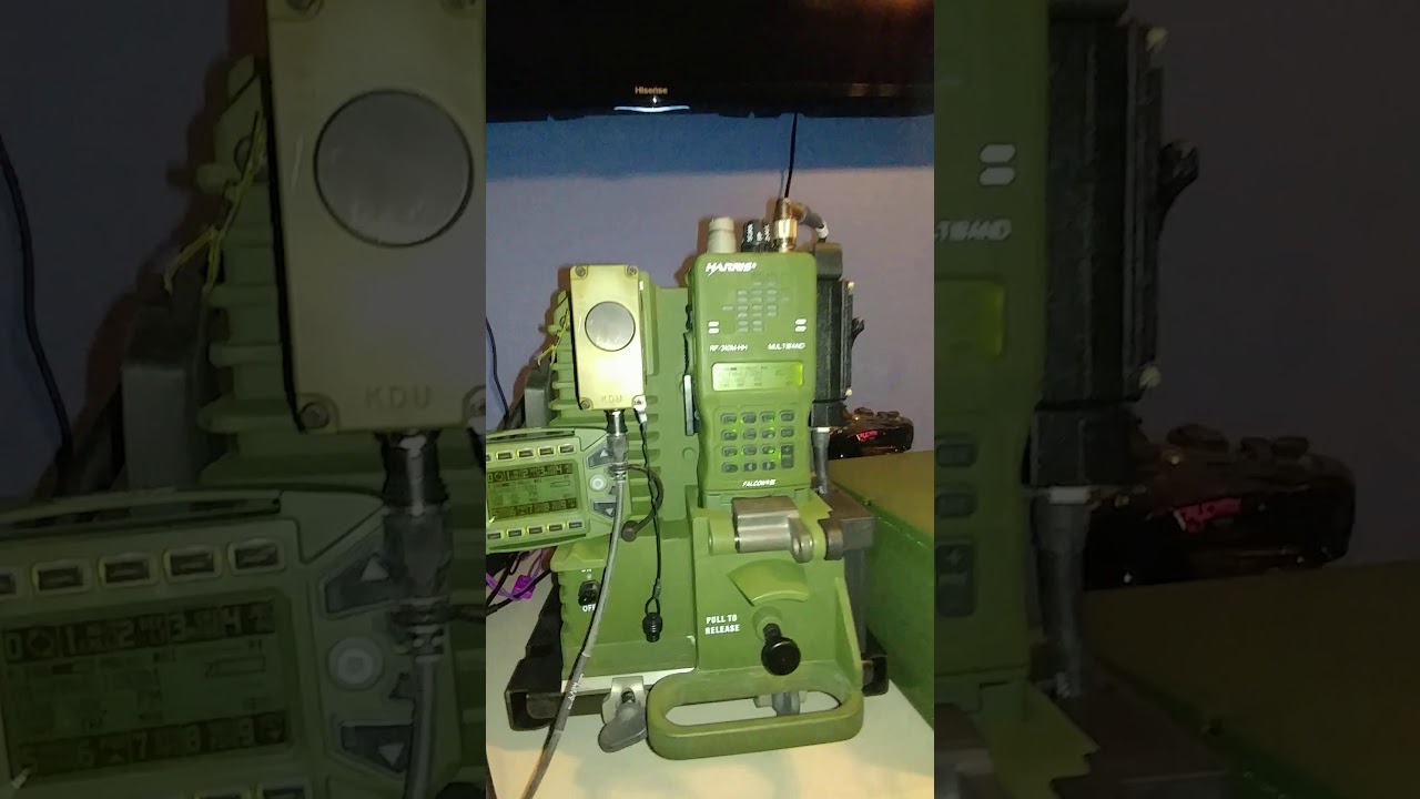 Operation of the RF-310M-HH with the VRC-110 VAA 20W Amp (Part 2) - YouTube