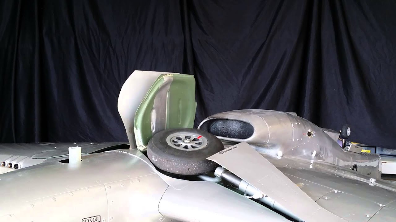 Electric Retracts and doors on P-51 CARF COMPOSITE - YouTube