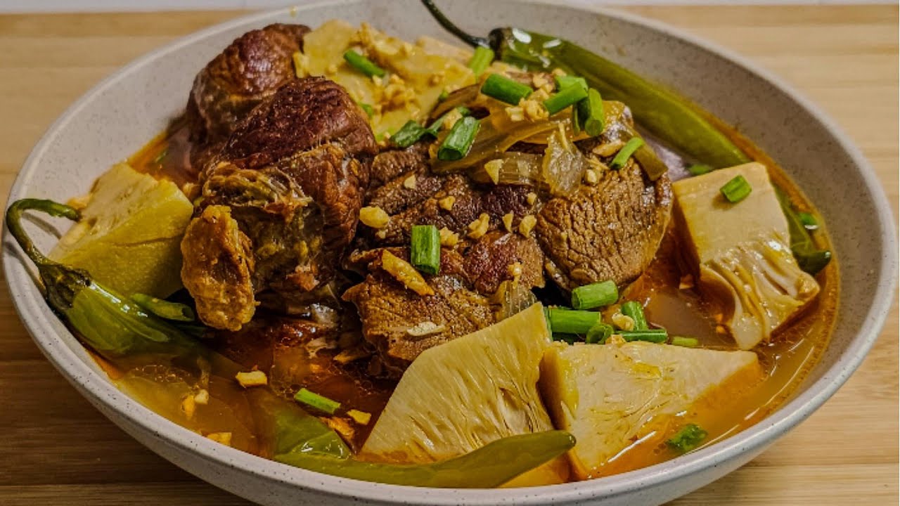 Grabe ang Sarap ng Kansi! Ilonggo Style Nilaga nga Baka na May Batang ...