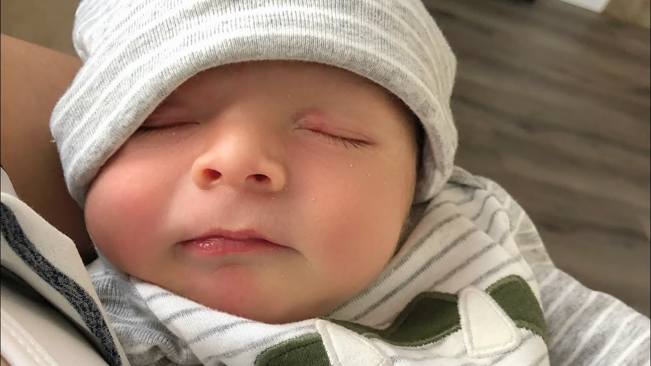 JAYDEN Meets his BABY BROTHER! Baby DEVYN Comes Home from the Hospital ...