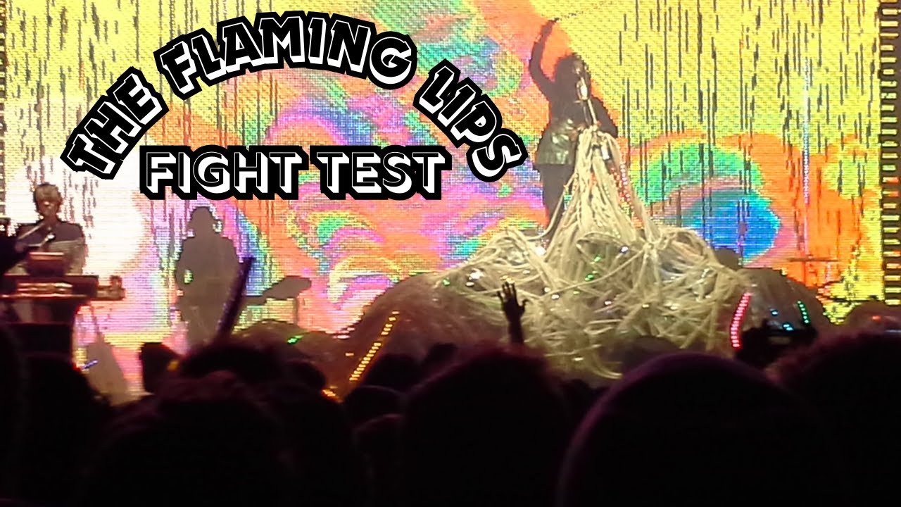 THE FLAMING LIPS (LIVE AT THE STATE FAIR) - "FIGHT TEST" - YouTube