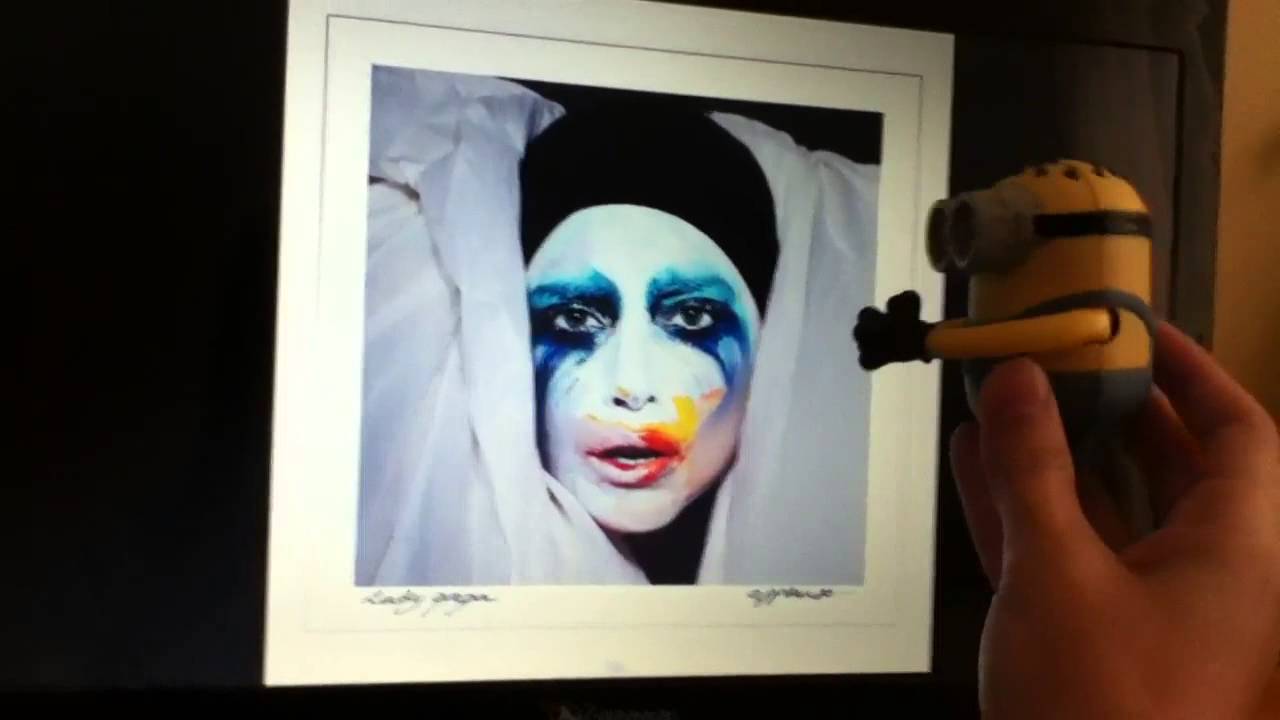 My minion dancing 'Applause' by Lady Gaga - YouTube