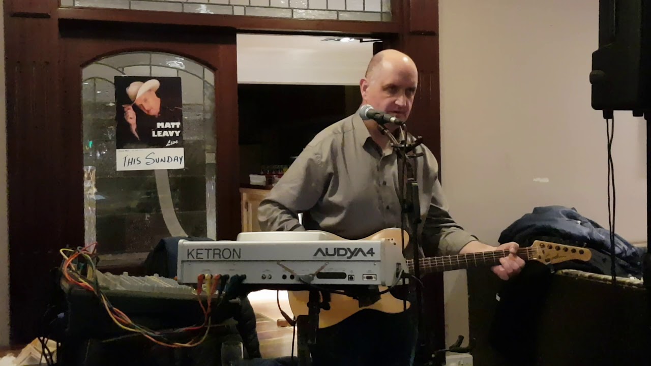 Matt Leavy singing Streets of Bakersfield in the Hunterstown Inn - 5th ...