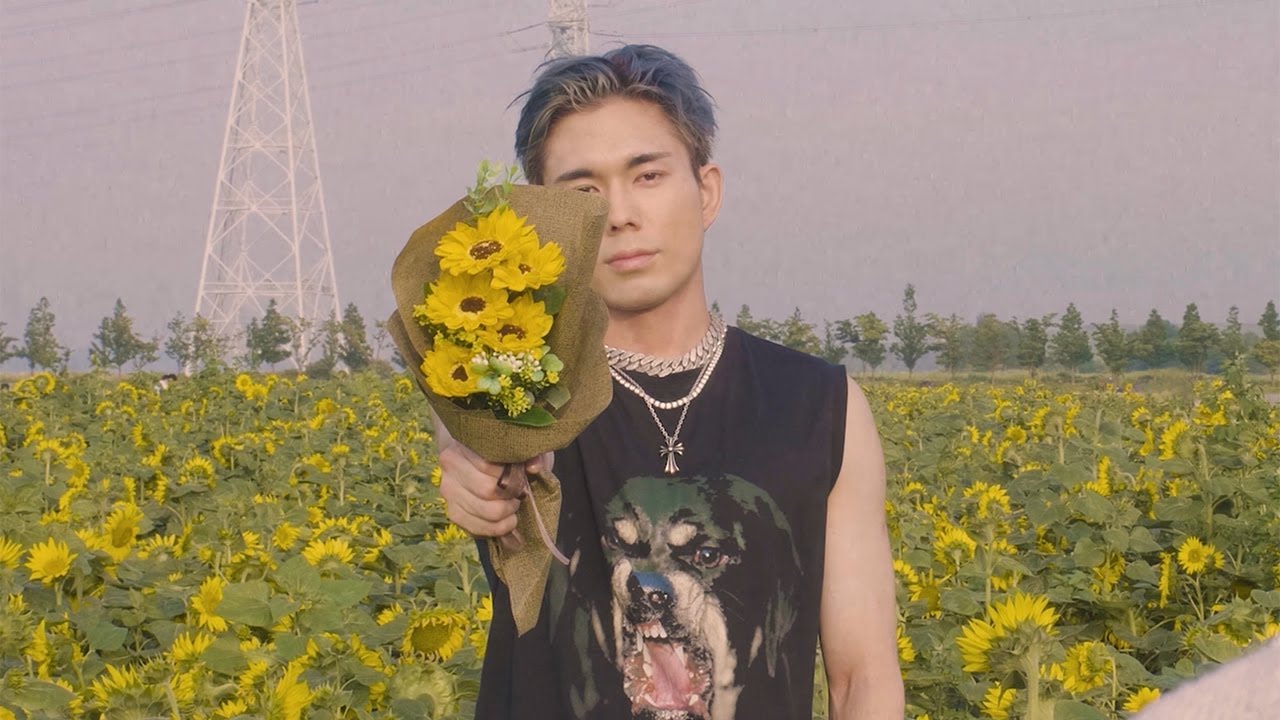 윤비 (YunB) - L.A.F.S. (feat. C JAMM) [Official Video] - YouTube