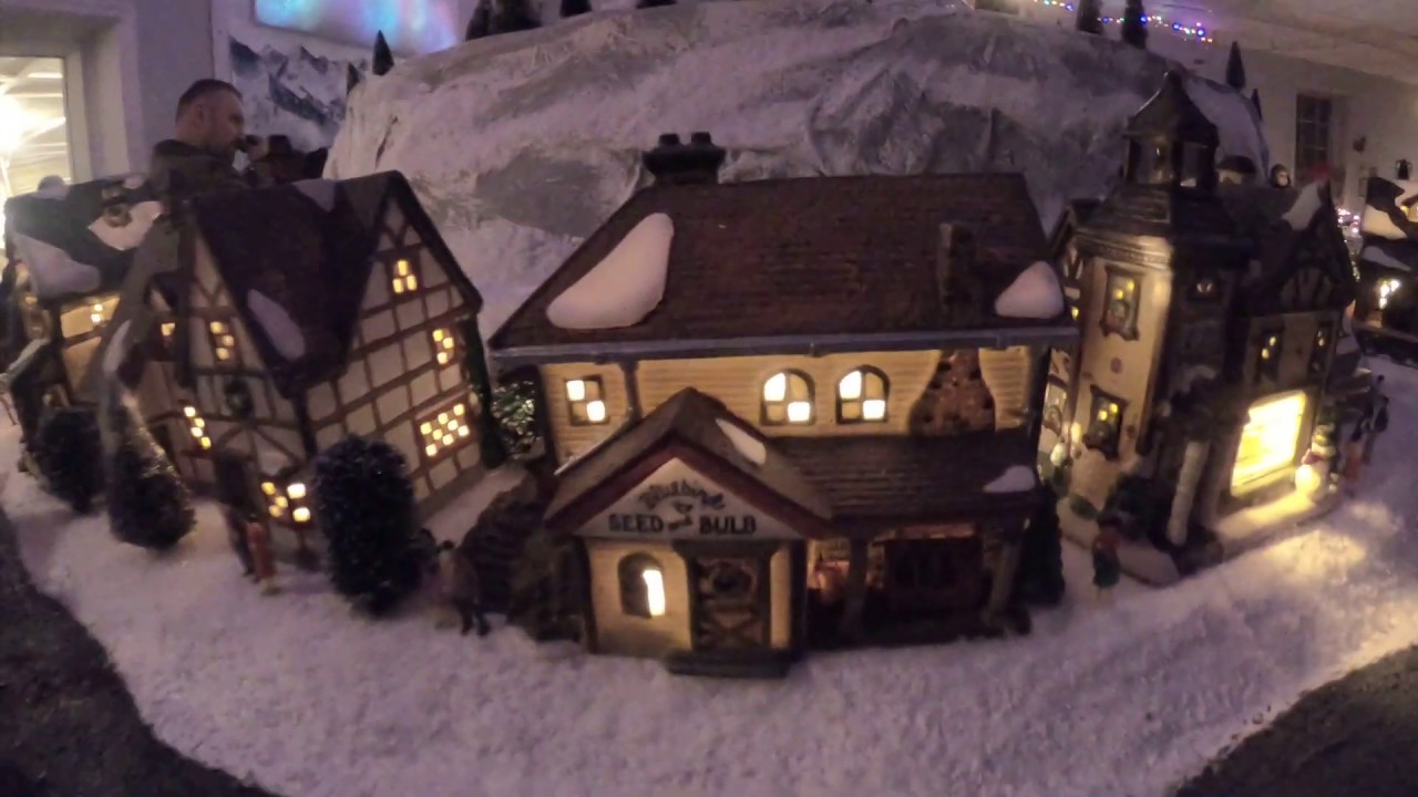 Lights on the lake Model Train set Lakemont park Altoona PA. - YouTube