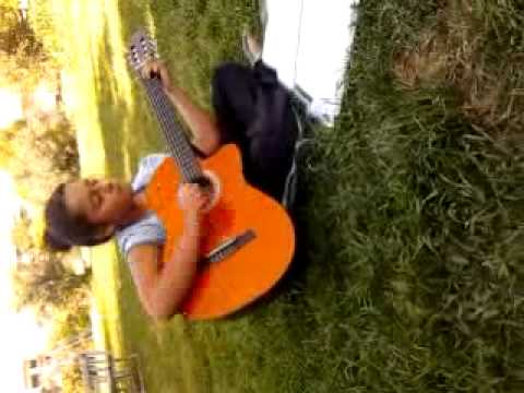 Meltem Sezer gitar çalan benim şarkı söyleyen elif özge öngön :D