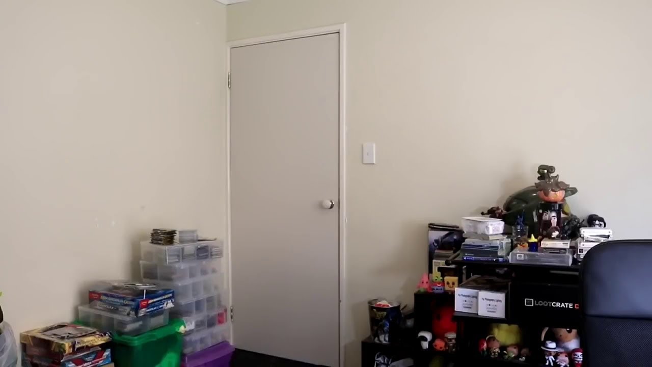 Maxmoefoe door meme - YouTube