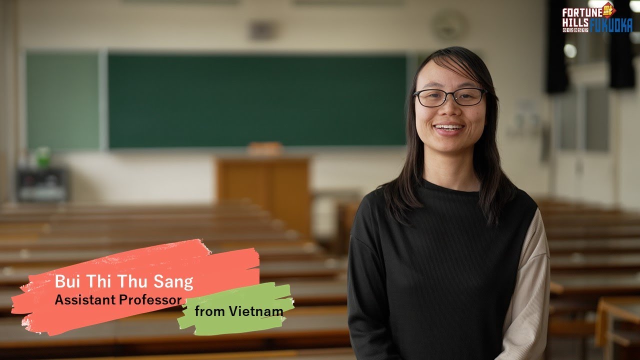 02 Bui Thi Thu Sang is from Vietnam. - YouTube
