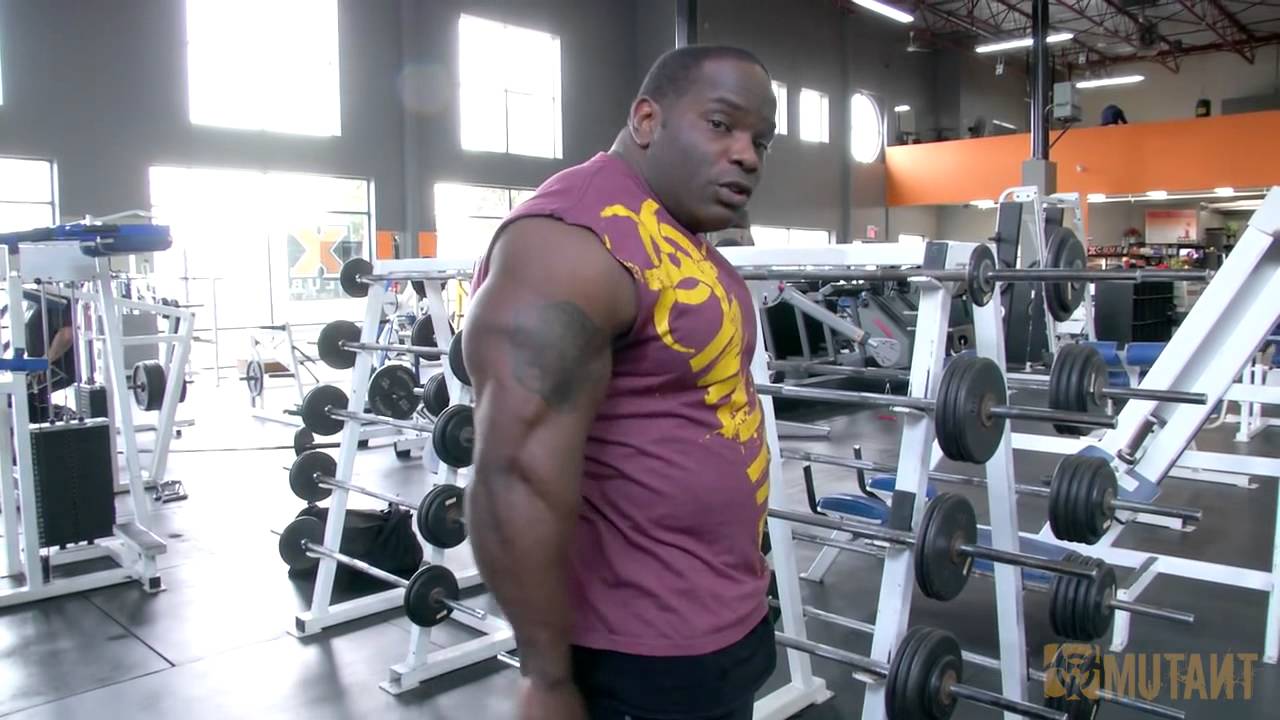 MUTANT in a MINUTE - Behind the back Shrugs with IFBB Pro Johnnie ...