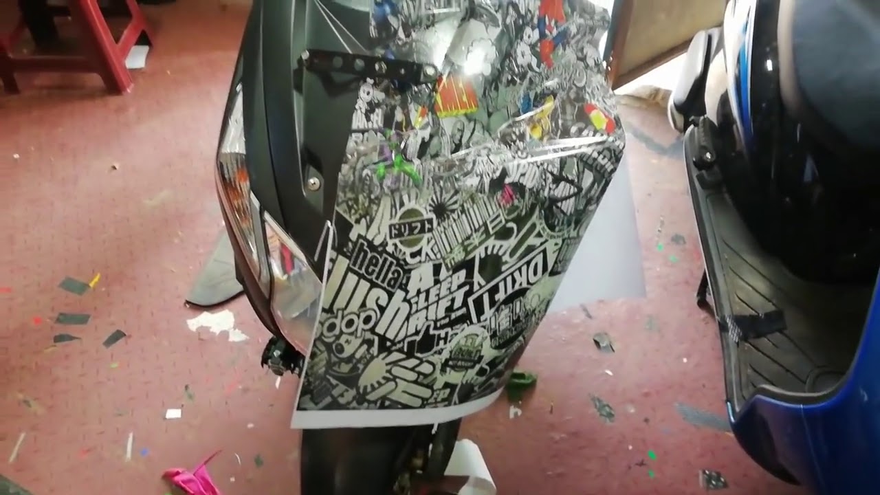 new Honda Dio stickering alteration - YouTube