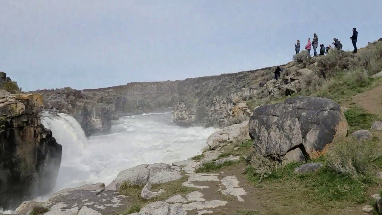 Kayaker's going down Cauldron Linn, Star Falls, Idabo - YouTube