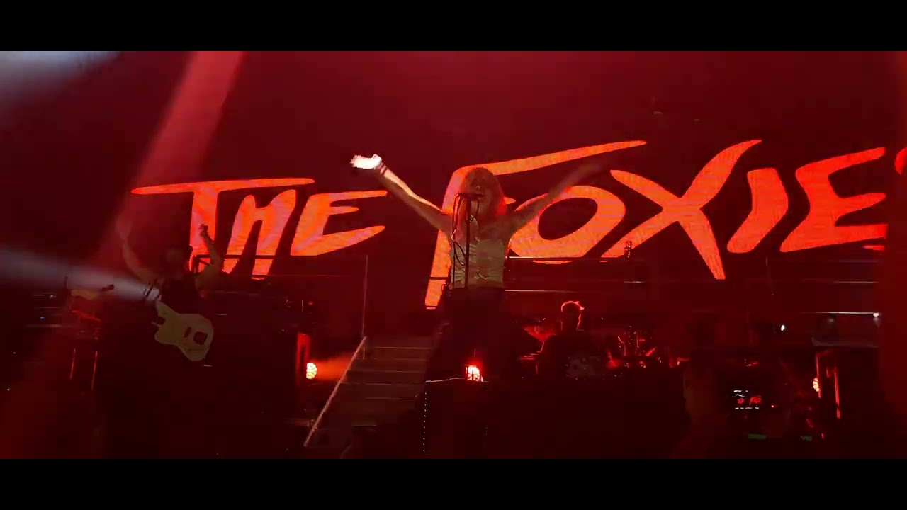The Foxies - Part 2, live in Vienna 26.9.2022 - YouTube