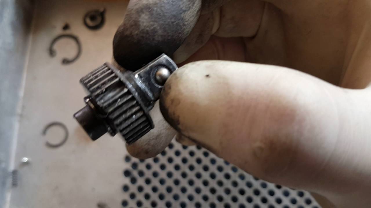Husky extendable ratchet #65507 diagnosis - YouTube