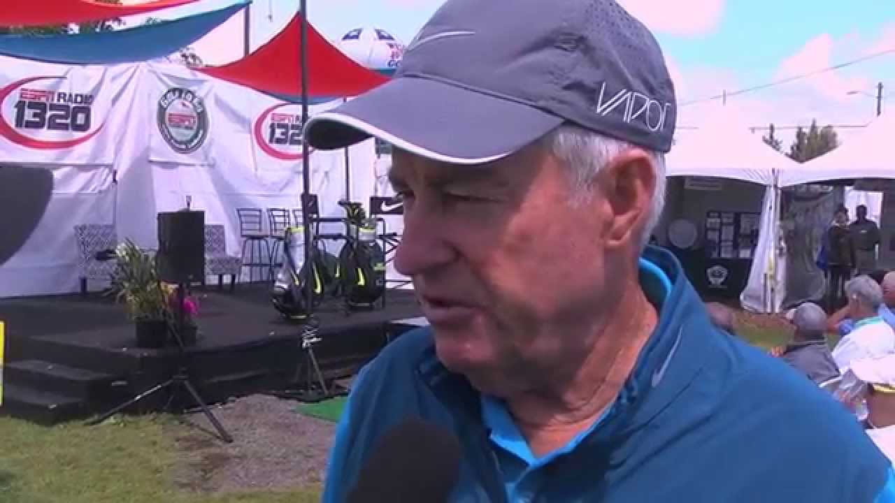 Short Game Instructor Dave Stockton at the Haggin Oaks Golf Expo - YouTube