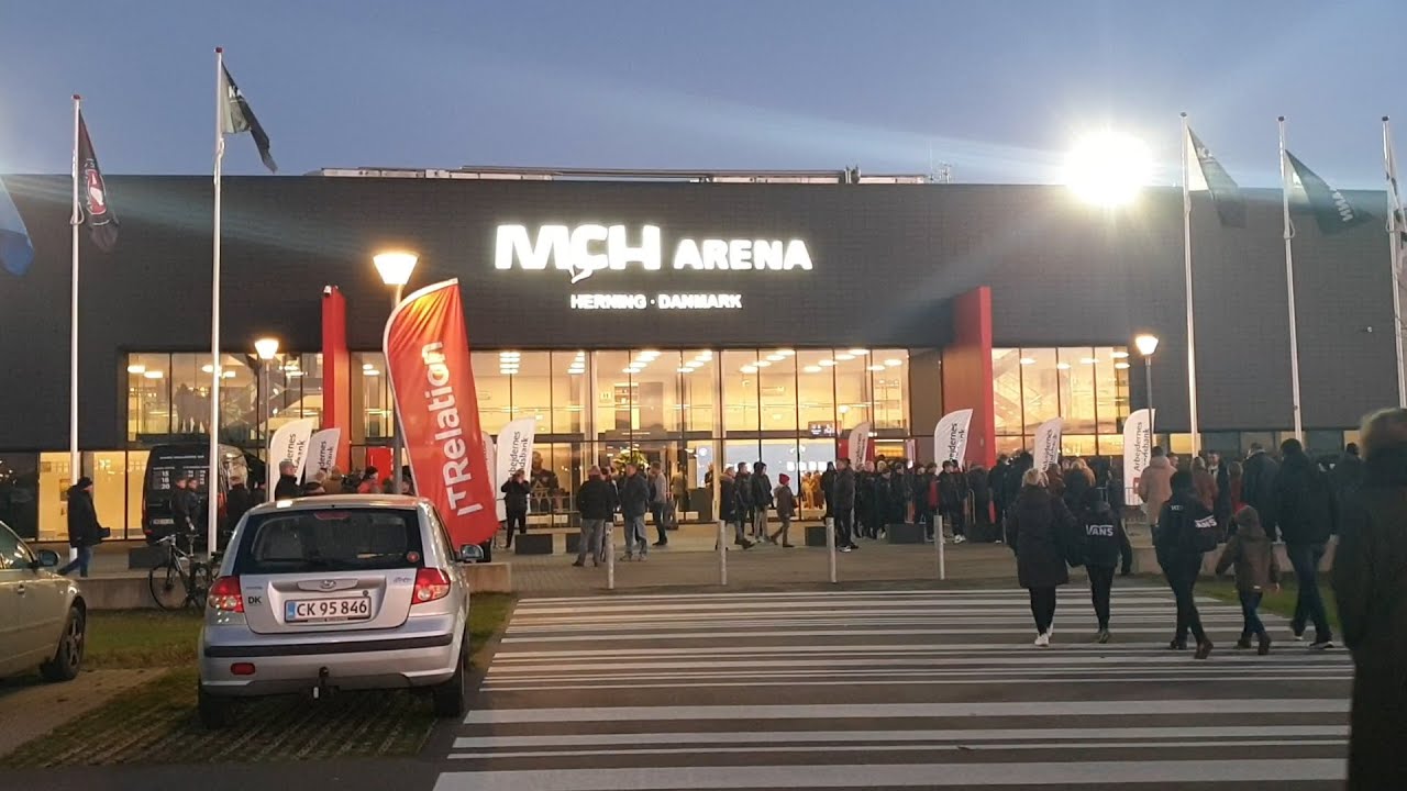 På besøg hos MCH Arena - YouTube