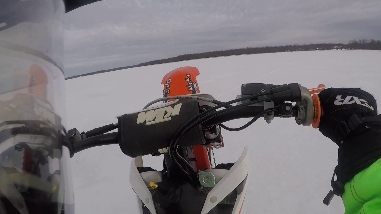 KTM 350SXF Grip studs on ice wheelies - YouTube
