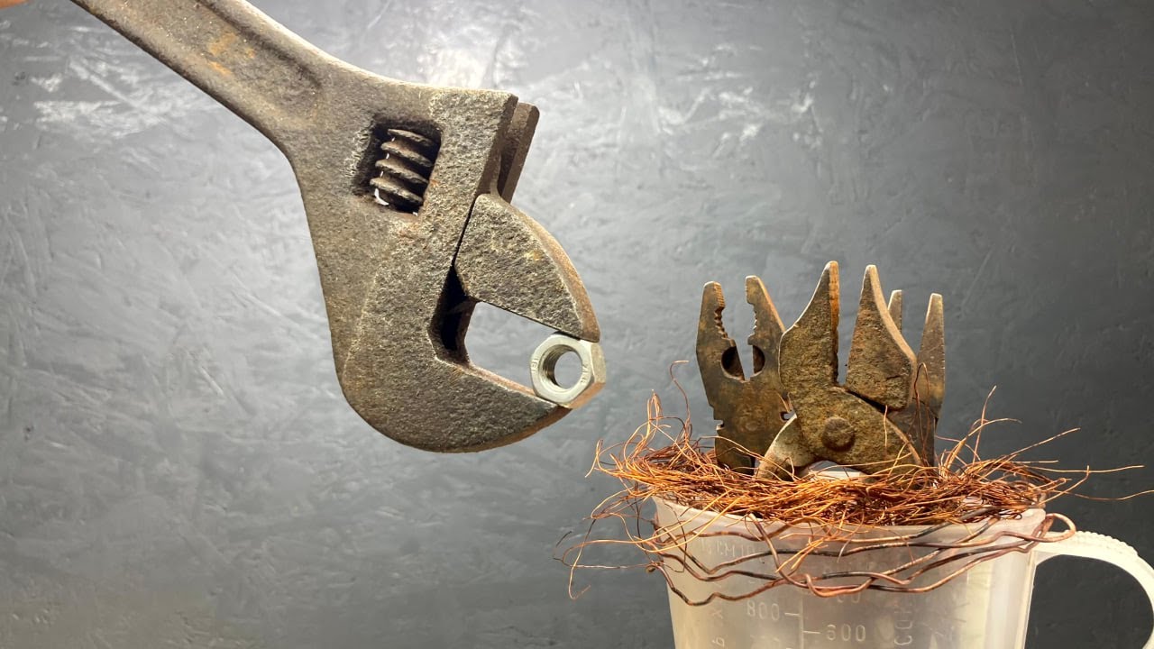 Rusty Wrench Restoration - YouTube