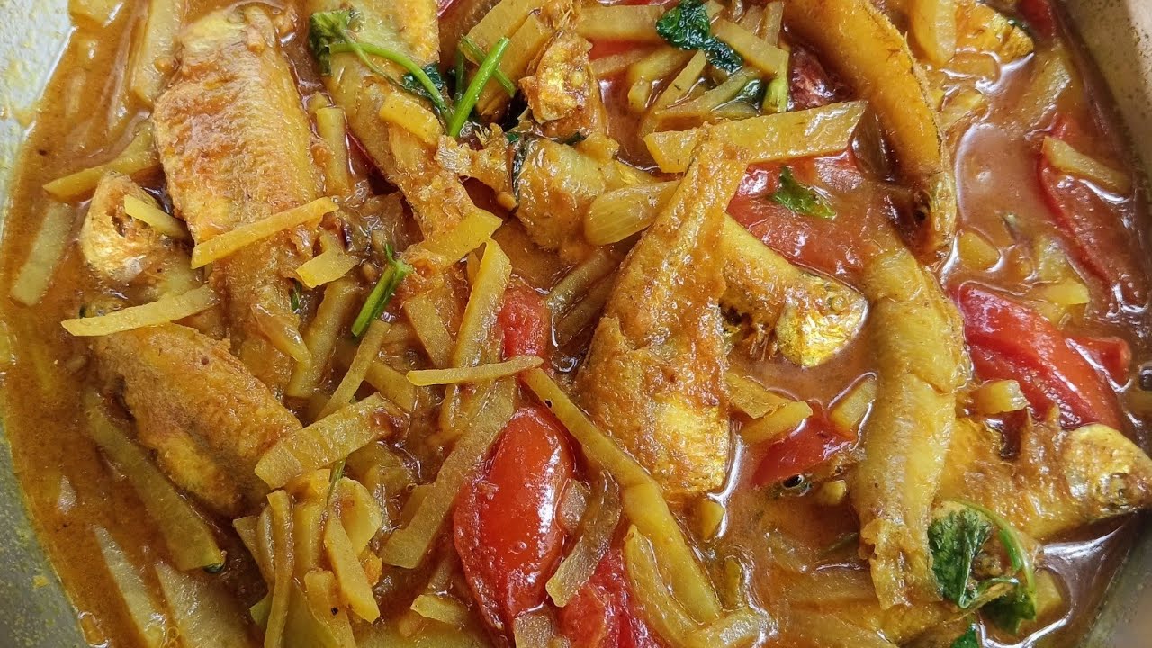 আমুদি মাছের ঝাল এভাবে রান্না করলে সবাই হাত চাটবে। Amodi fish curry ...