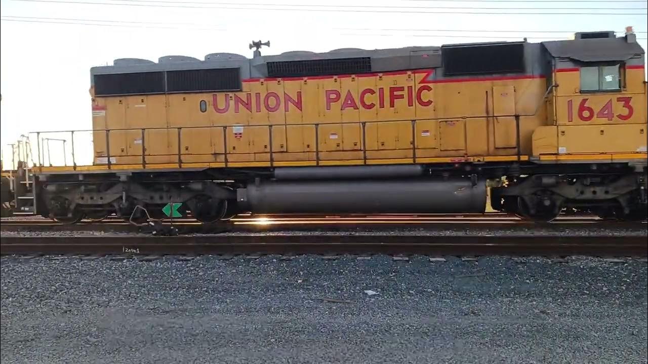 UP 556 GP38N & UP 1643 SD40N part 2 - YouTube