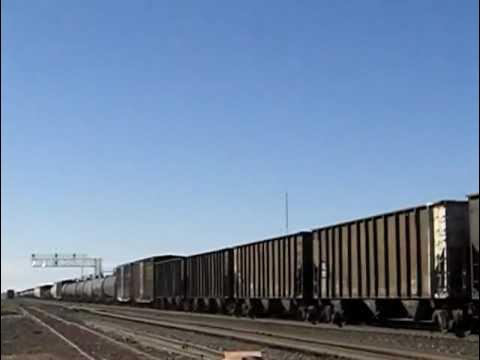BNSF 4788 east at Holbrook, AZ - YouTube