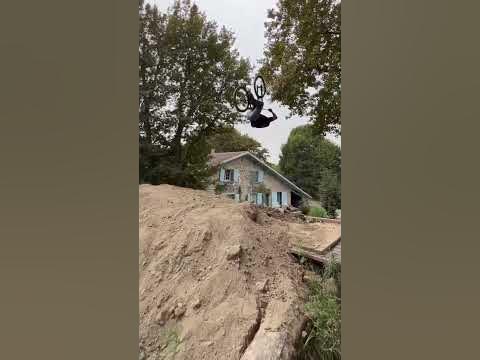 🤯🤯🤯 Triple backflip to dirt!? Richard Fert rides safe with TSG! 💯 - YouTube