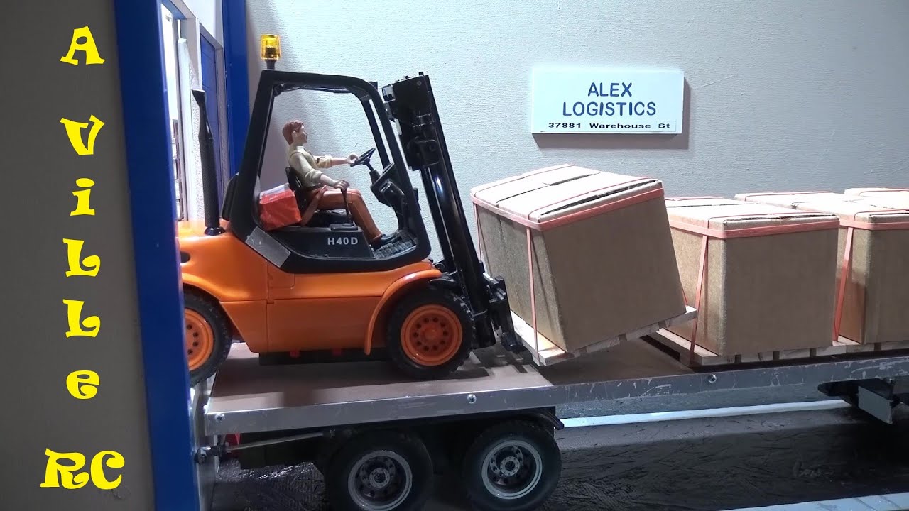 RC Forklift Fun: Unloading Crates and Loading Pallets at the RC ...