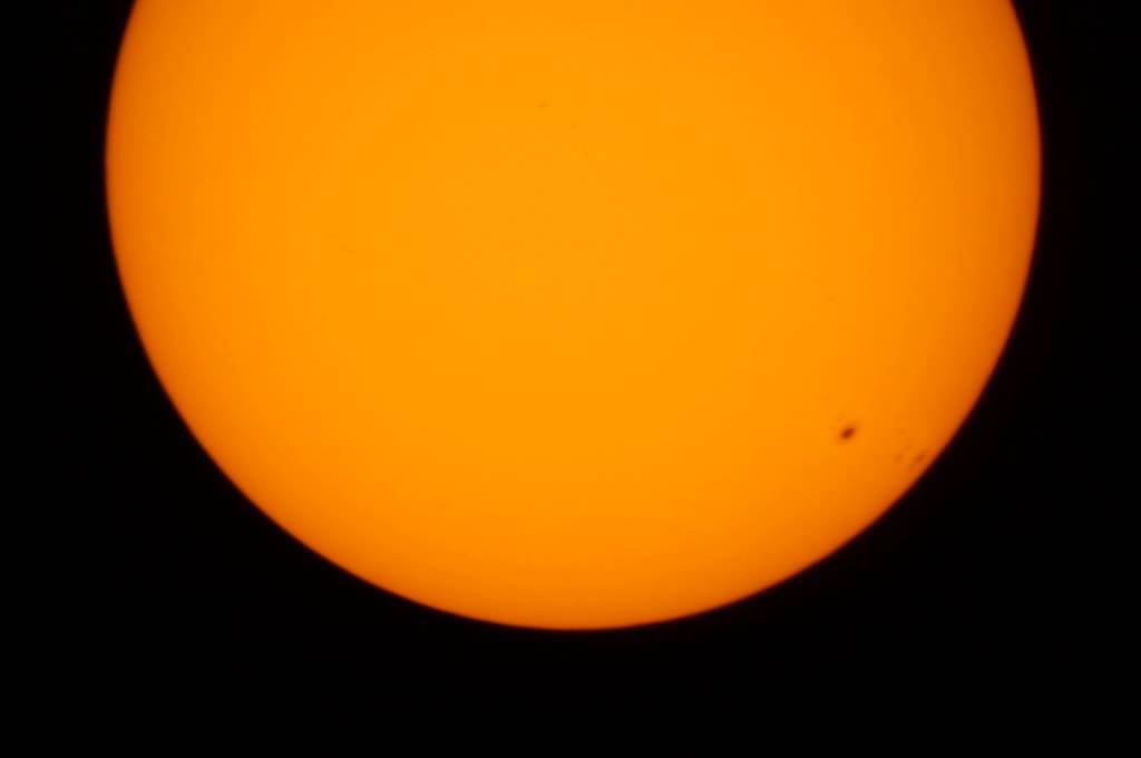 Sun spots July 12 2:00 PM GMT - YouTube