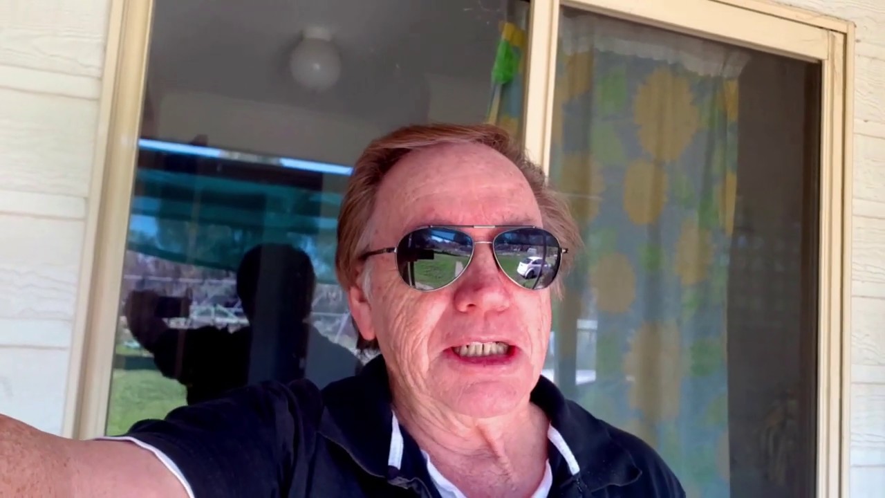 Frank McKay Apples, walks night time and more. - YouTube