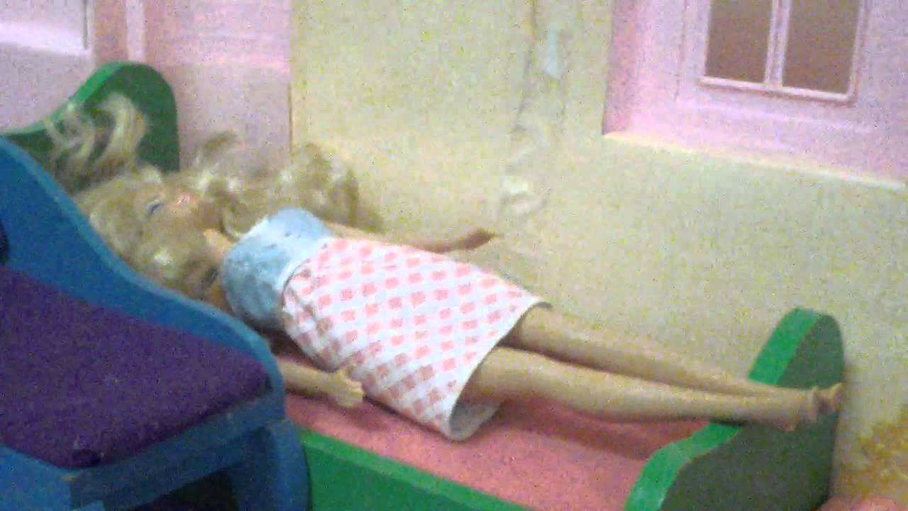 Barbie and ricky : the baby - YouTube