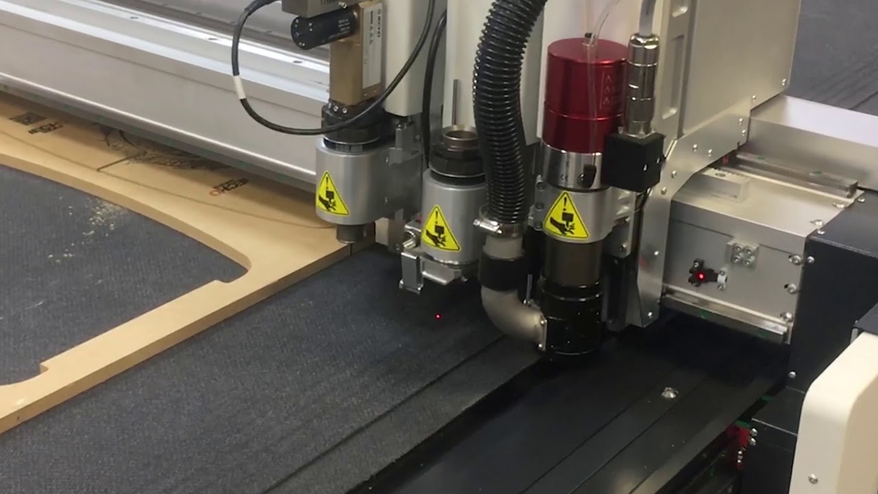 iECHO 1KW ROUTER WITH AUTO CHANGING TOOL FUNCTION - YouTube