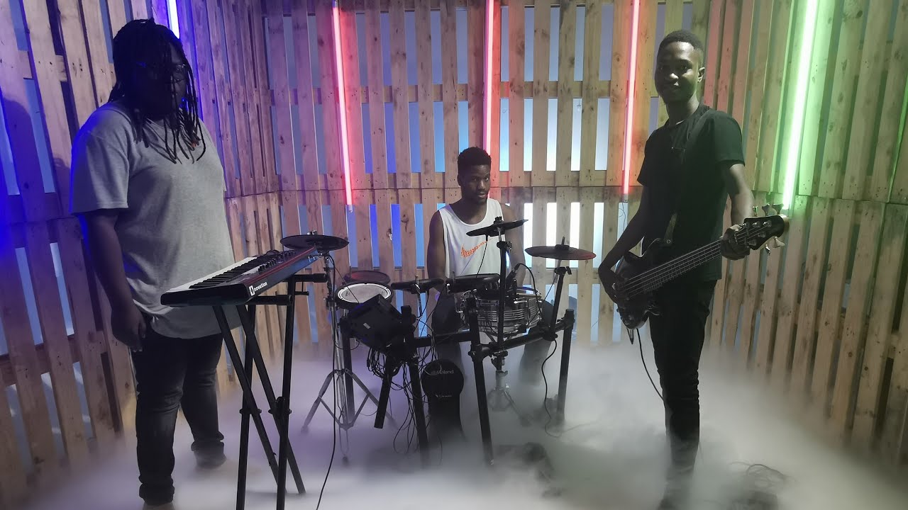 Shabach The Band - Frosty-Zimcelebs Riddim Live Instrumental - YouTube