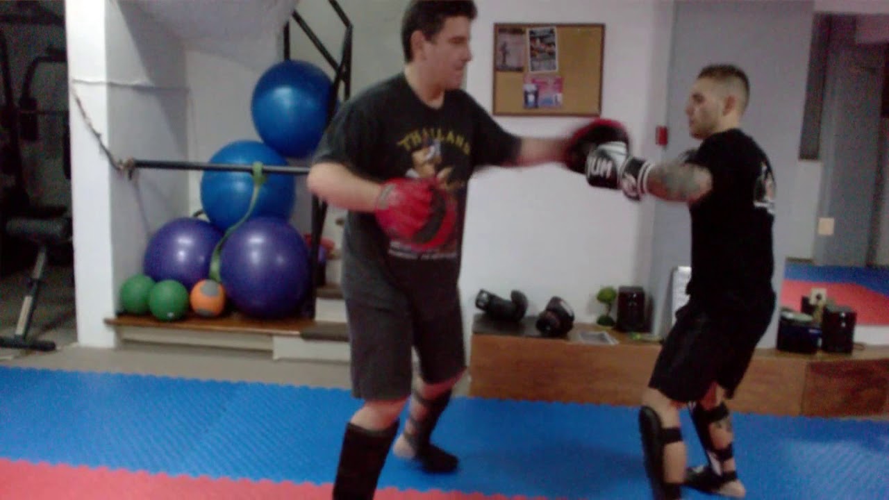 MMA Striking Drill:left uppercut, right hook, left hook,right uppercut ...