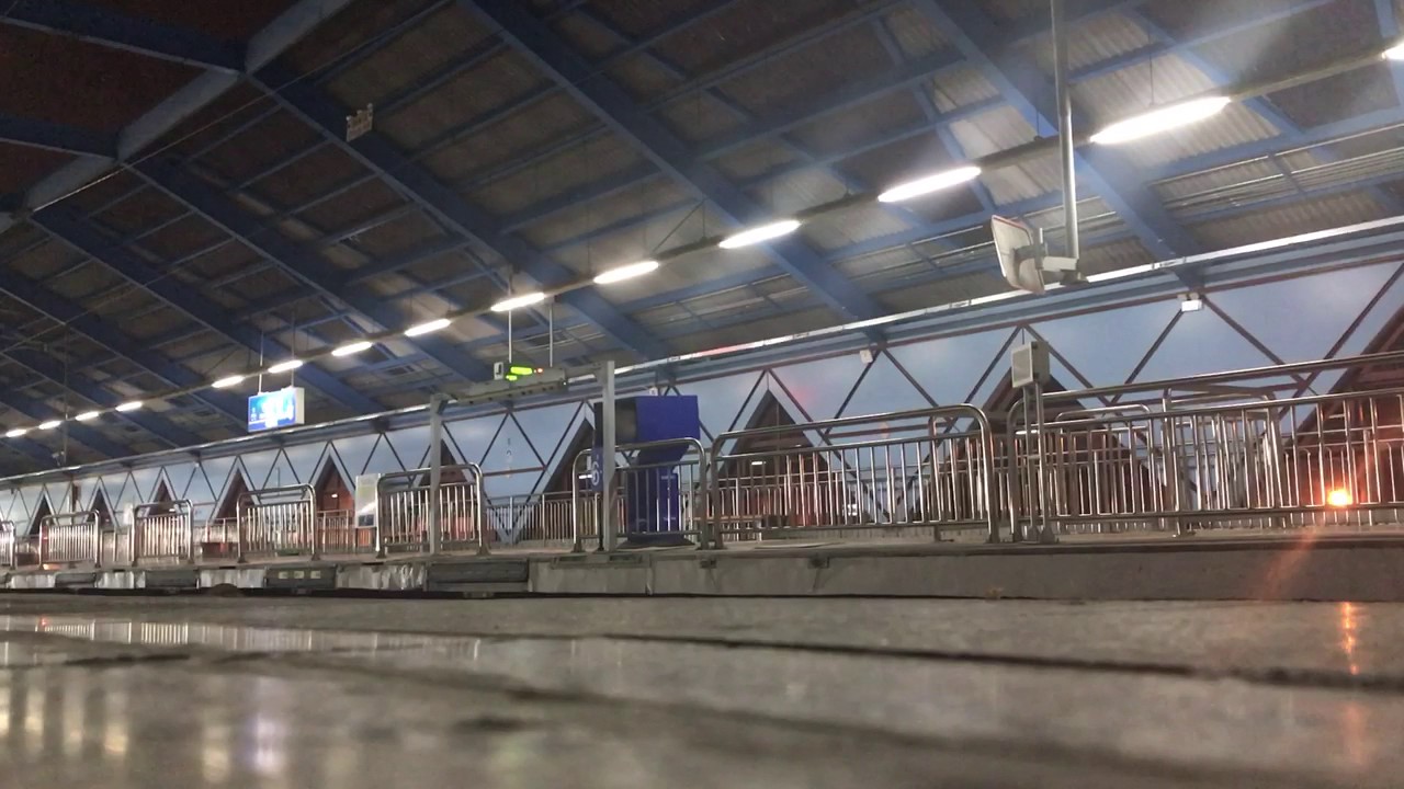 Korail 7400 with Korail 1000 series passes Engbong Station - YouTube