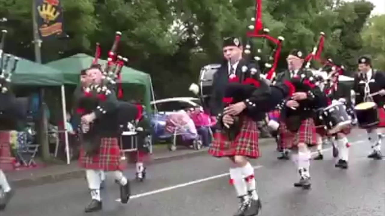 Joseph Forde Memorial Pipe Band @ Last Saturday 2014 - YouTube