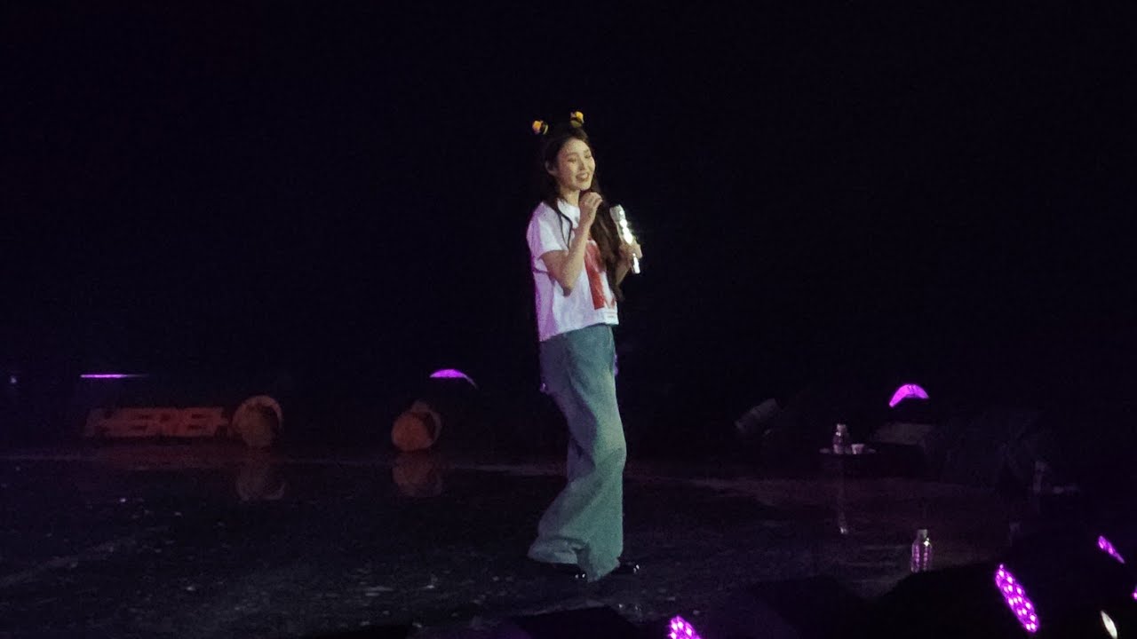 [FANCAM] 240601 아이유(IU) - GIVE YOU MY HEART (CLOY OST) H.E.R CONCERT IN ...