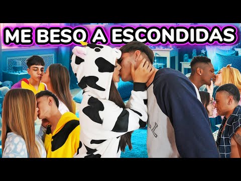 👩‍❤️‍💋‍👨 ME BESO CON MI VECINO A ESCONDIDAS 💋 HACEMOS FIESTA DE PIJAMA Y ME PILLAN *el peor castigo*