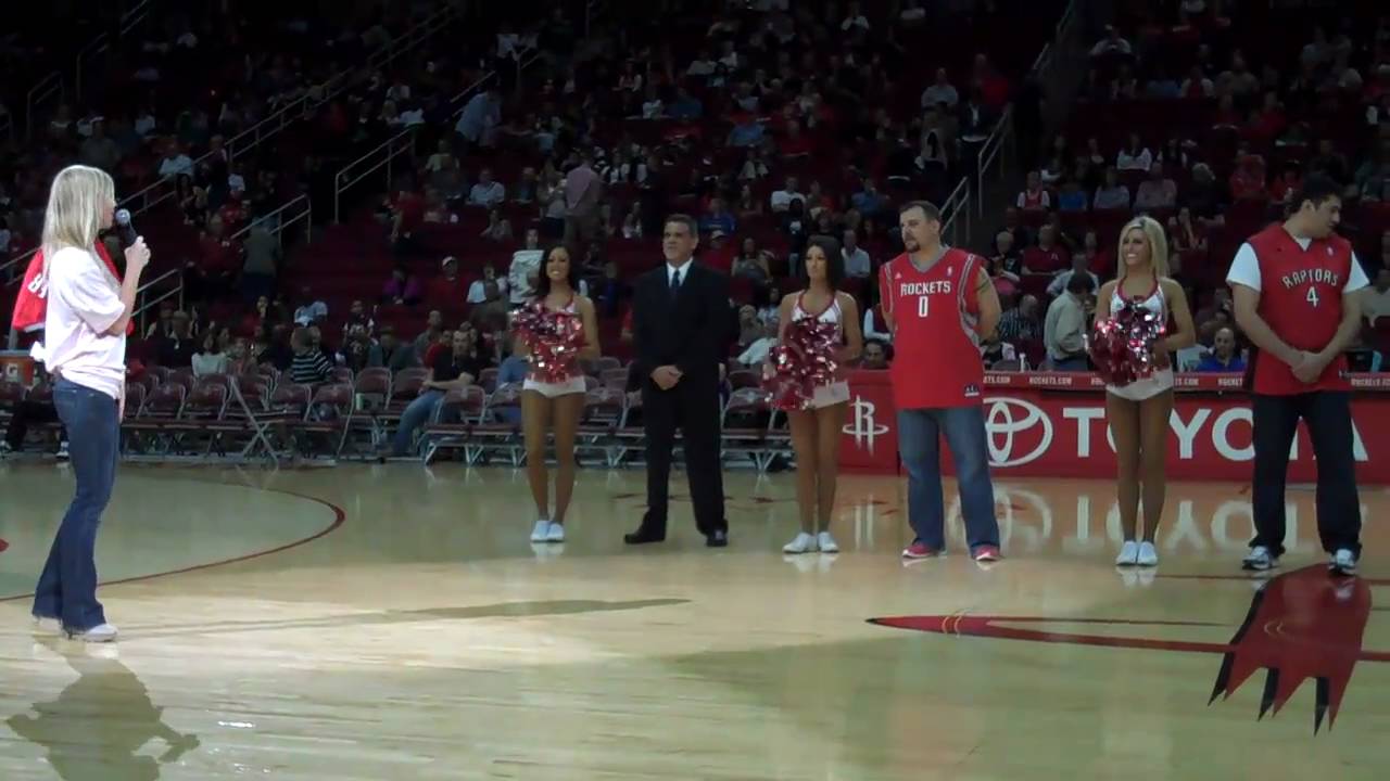 Houston Rockets Halftime Dance Contest 12-31-2010 - YouTube