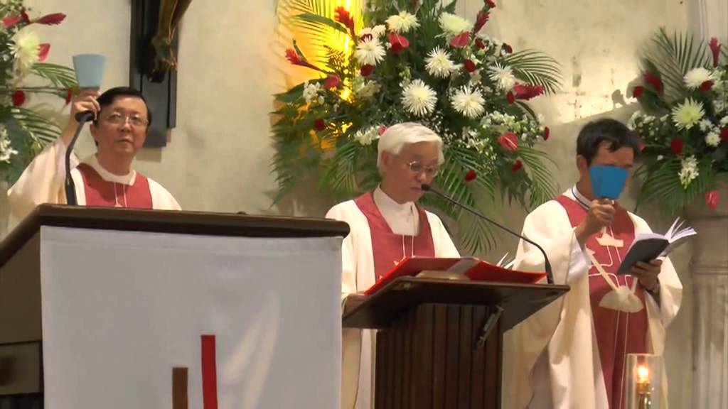 Easter Vigil Celebration 2013 At Novena (Church Of St. Alphonsus ...