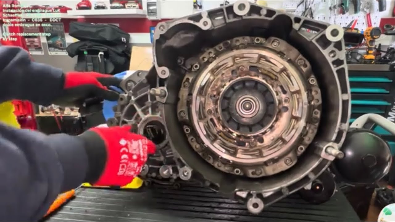 Alfa Romeo 4C Transmisión C635 cambio de embrague paso a paso con ...