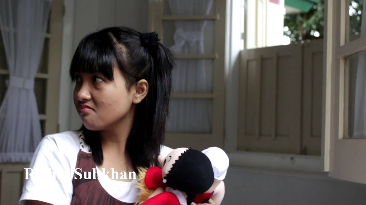 film indie BONEKA (trailer) - YouTube