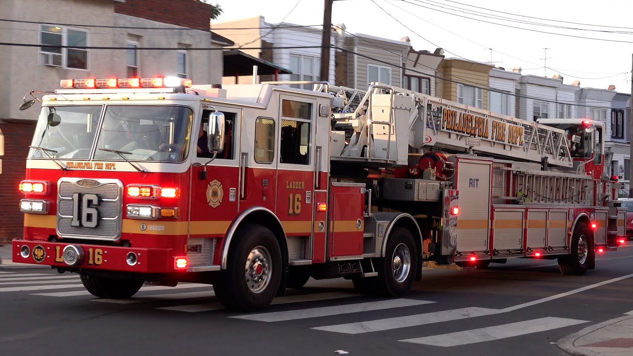 Philadelphia Fire Department Ladder 16 Responding - YouTube