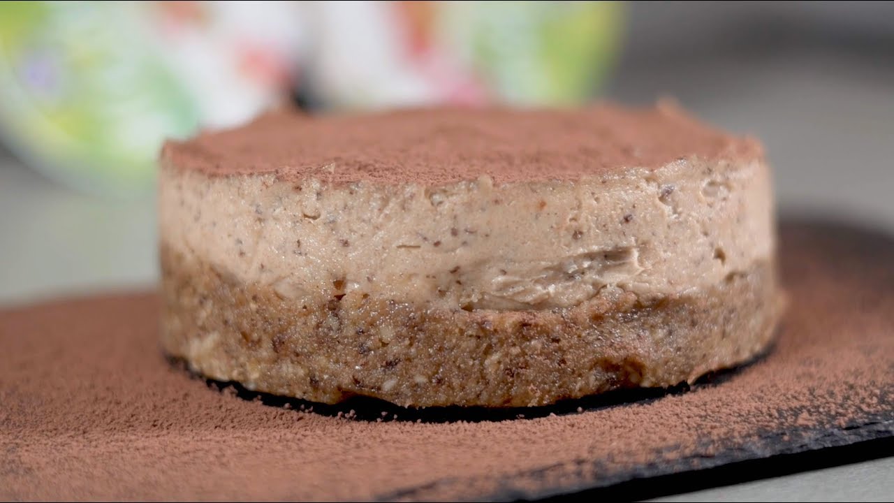 Raw torta od urmi i badema sa A la kremom - YouTube