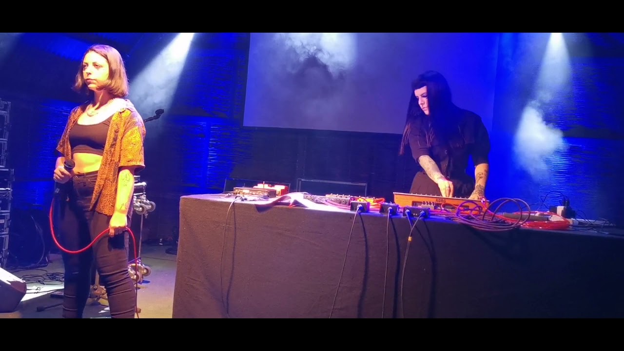 Minuit Machine live "Sister" @ E-Only Festival 2021 - YouTube