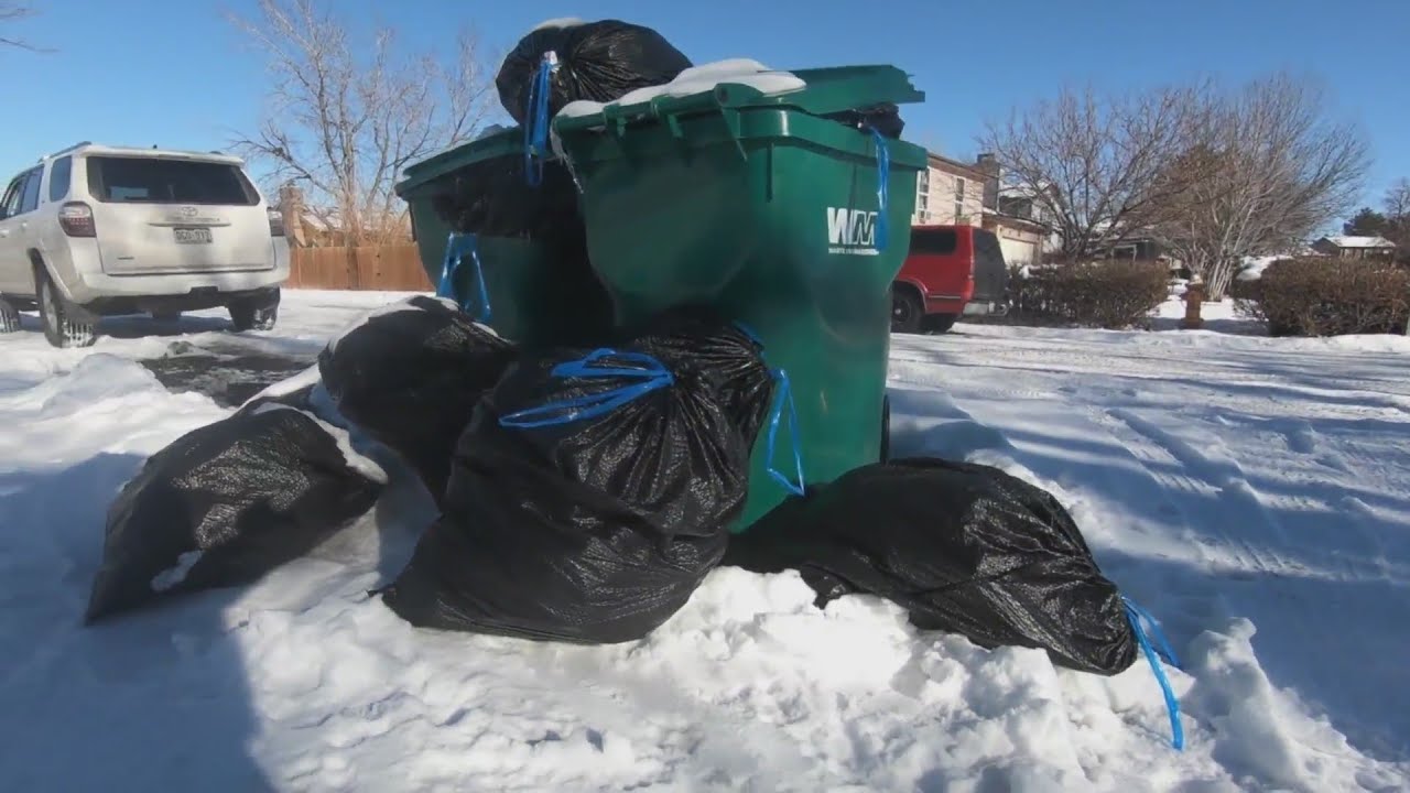 Trash piling up in Aurora neighborhood - YouTube