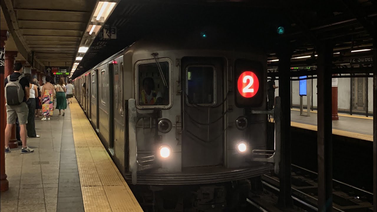 MTA New York City Subway | (1/2/3) Action at 72nd Street - YouTube