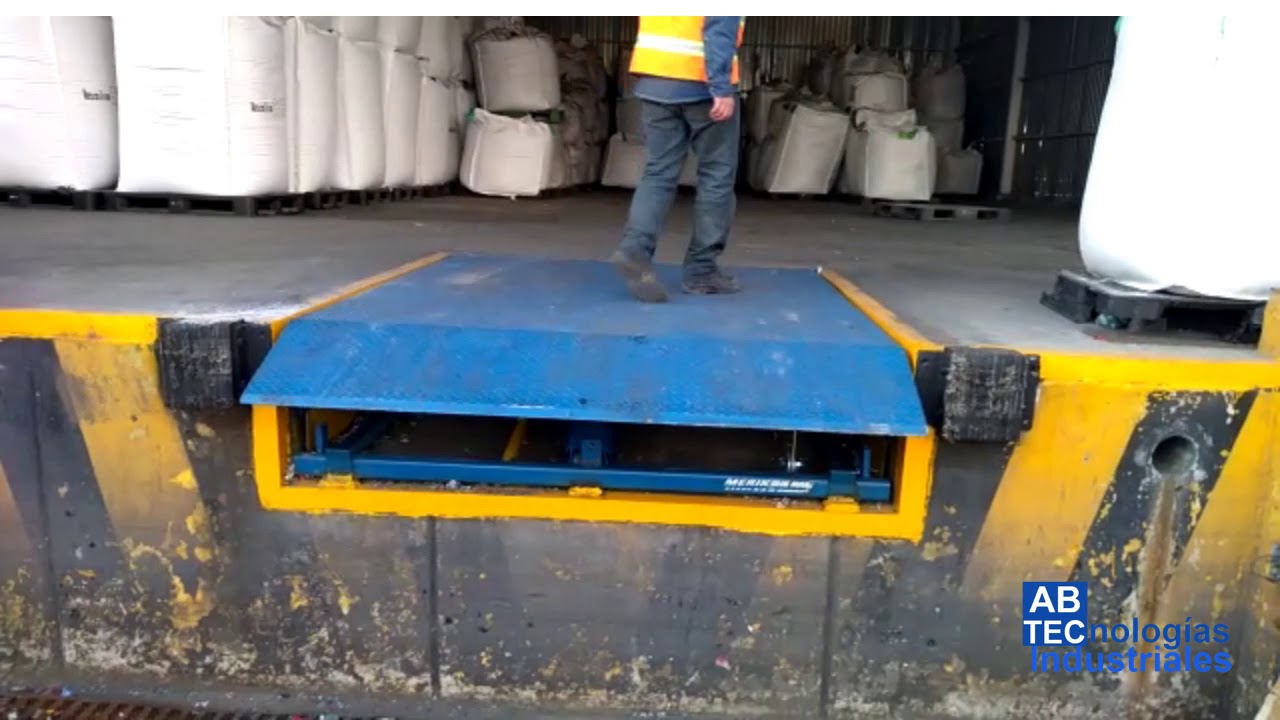 Instalación de rampa mecánica de anden Blue Giant- Merik - YouTube